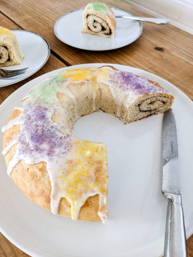 Easy King Cake recipe for a festive Mardi Gras - Merriment Design
